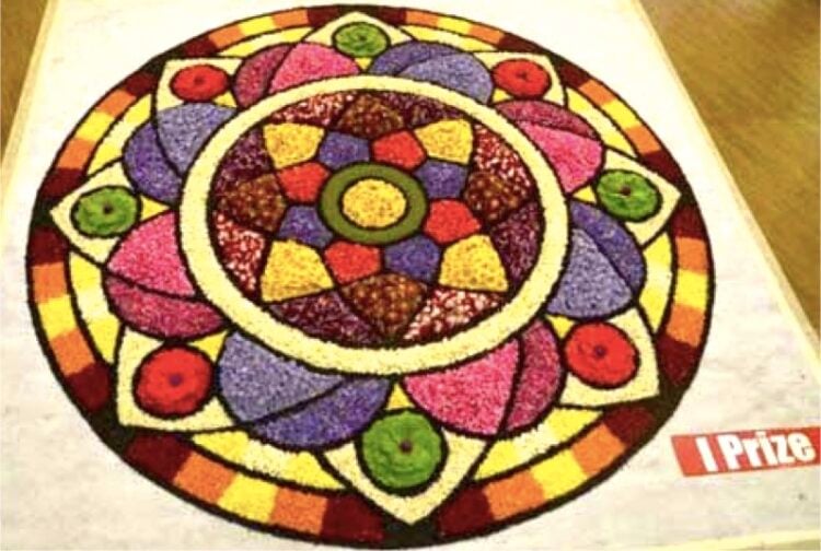 20+ Onam Pookalam & Rangoli Design Ideas With Flowers