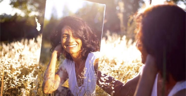 8 Signs Of An Insecure Woman | How To Handle Women Insecurities