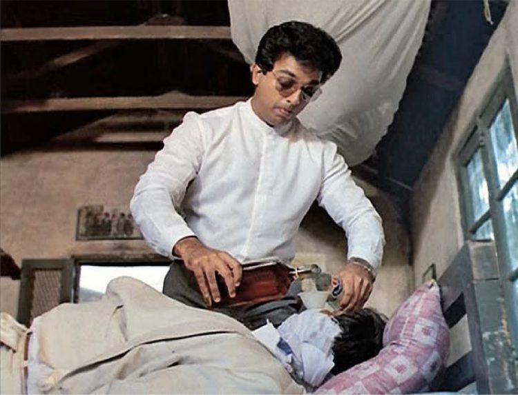 20 Classic Feel-Good Indian Comedy Movies - IForHer