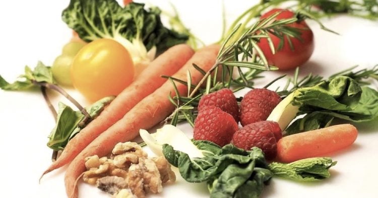 12 Best Brain Foods To Increase Memory Power & Concentration