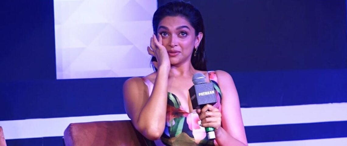 Shah Rukh Khan : 'Deepika Is Amar, I'm Akbar, John Is Anthony'