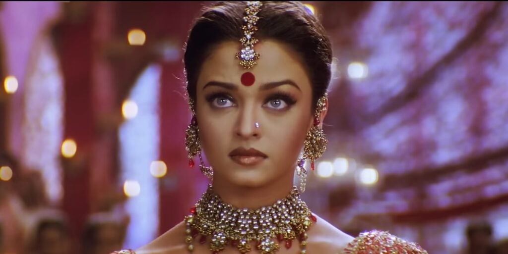 After 20 Yrs, Courageous Paro From Devdas Stands Out For Leaving A ...